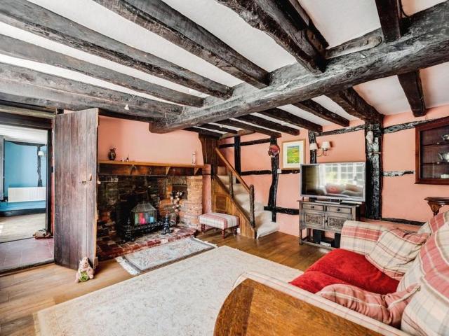 4 bedroom detached house to rent