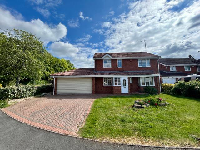 4 bedroom detached house to rent