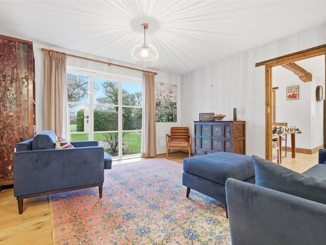 4 bedroom detached house to rent