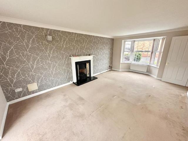 4 bedroom detached house to rent