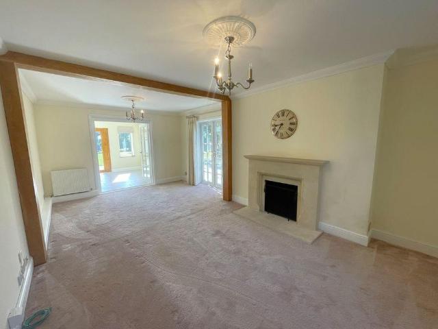 4 bedroom detached house to rent
