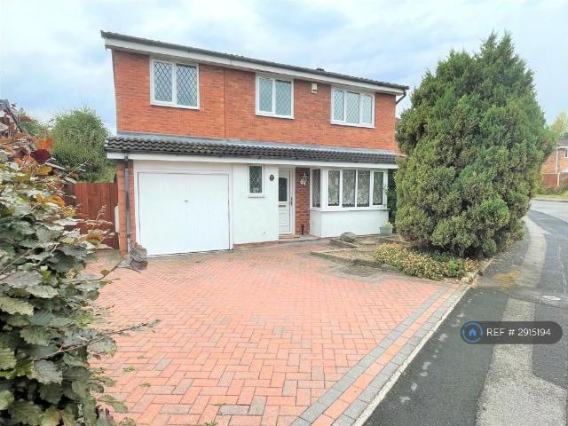 4 bedroom detached house to rent