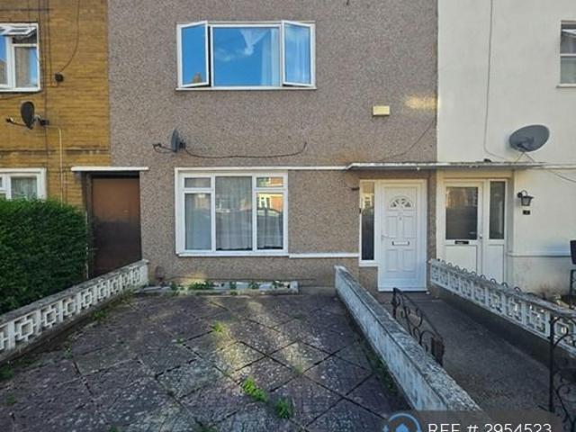 4 bedroom detached house to rent