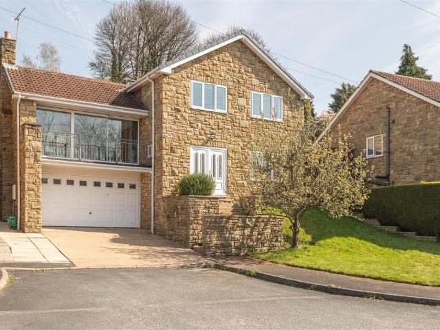 4 bedroom detached house to rent
