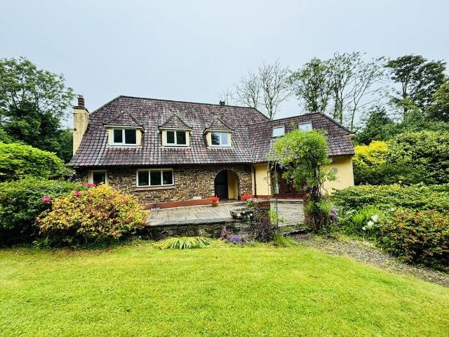4 bedroom detached house to rent