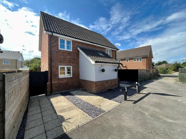 4 bedroom detached house to rent