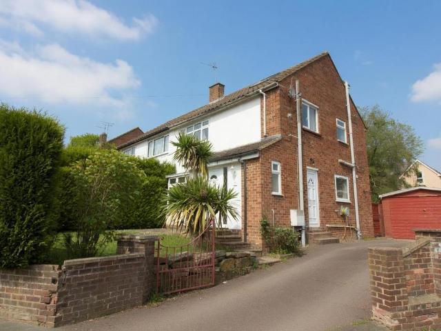 4 bedroom detached house to rent