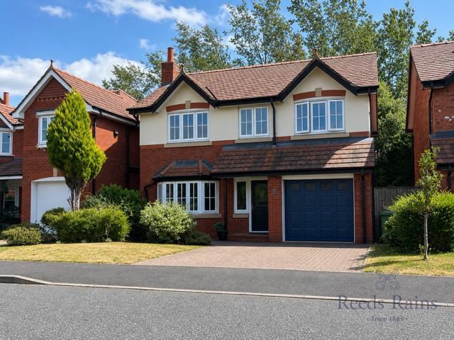 4 bedroom detached house to rent