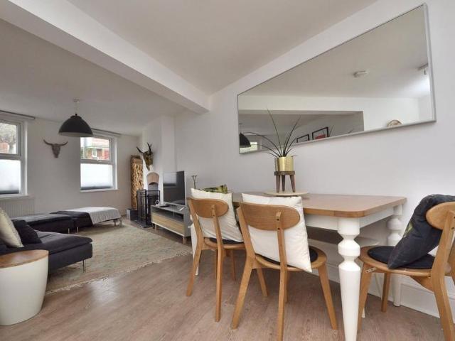 4 bedroom detached house to rent