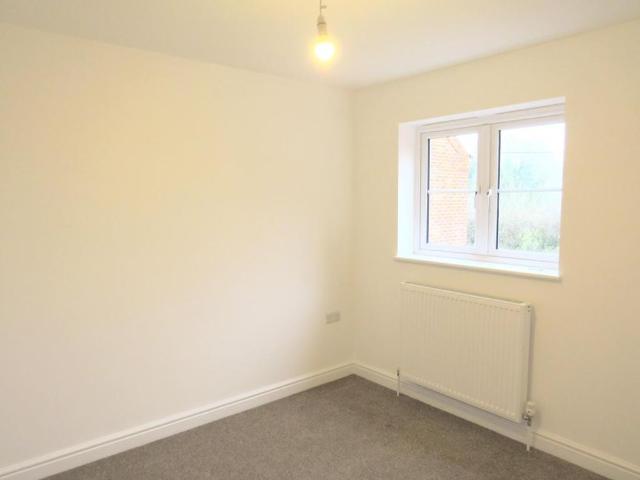 4 bedroom detached house to rent