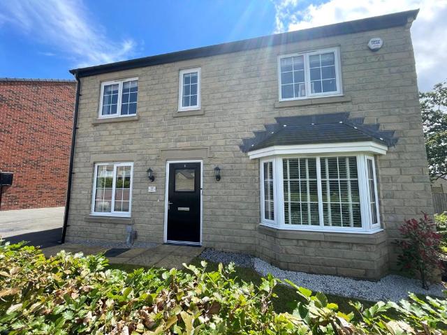 4 bedroom detached house to rent