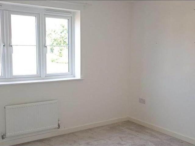 4 bedroom detached house to rent