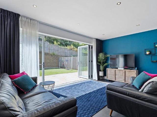 4 bedroom detached house to rent
