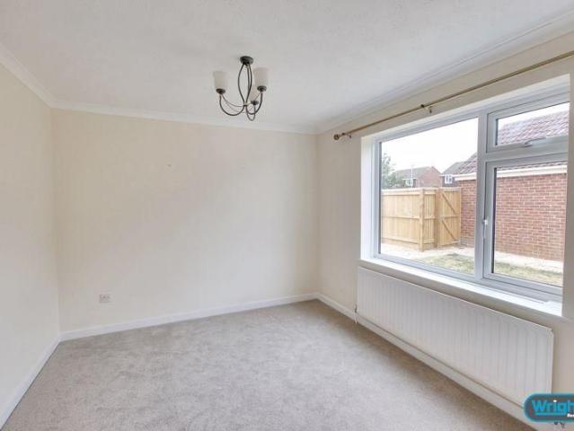 4 bedroom detached house to rent