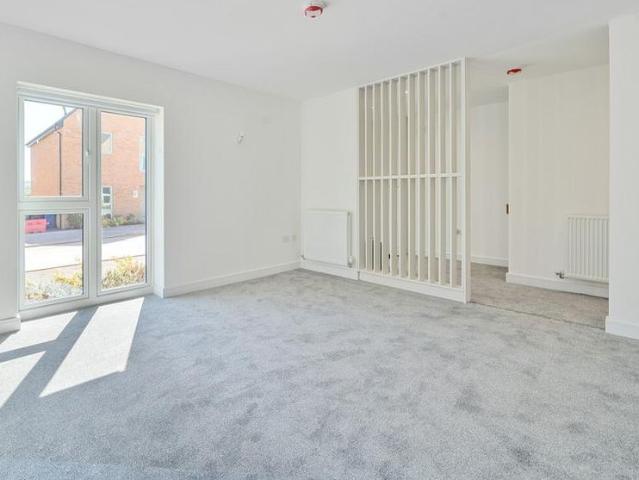 4 bedroom detached house to rent