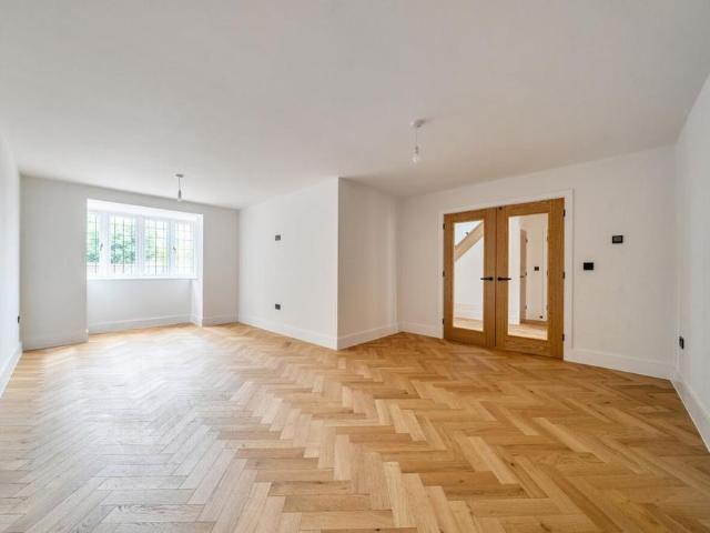 4 bedroom detached house to rent