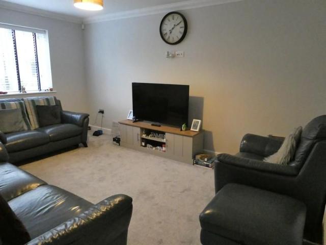 4 bedroom detached house to rent