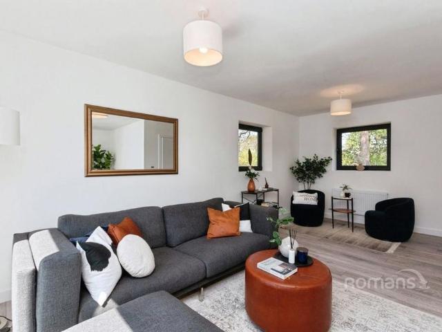 4 bedroom detached house to rent