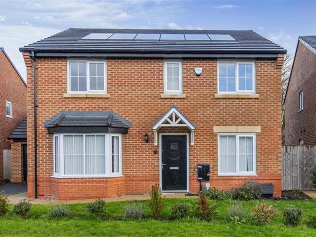 4 bedroom detached house to rent