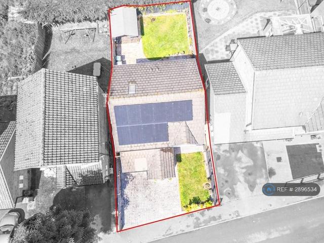 4 bedroom detached house to rent