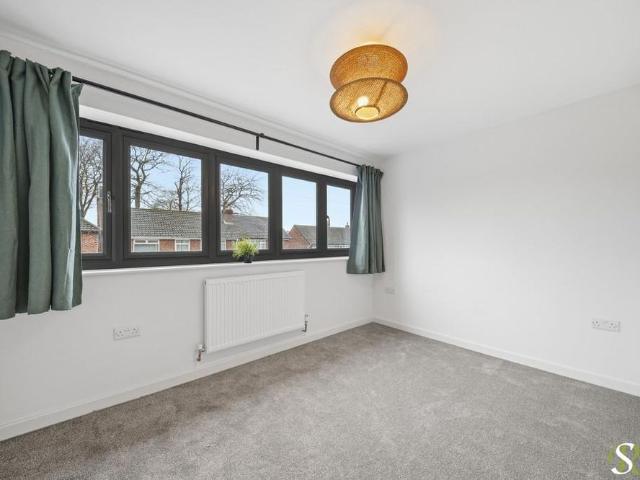 4 bedroom detached house to rent