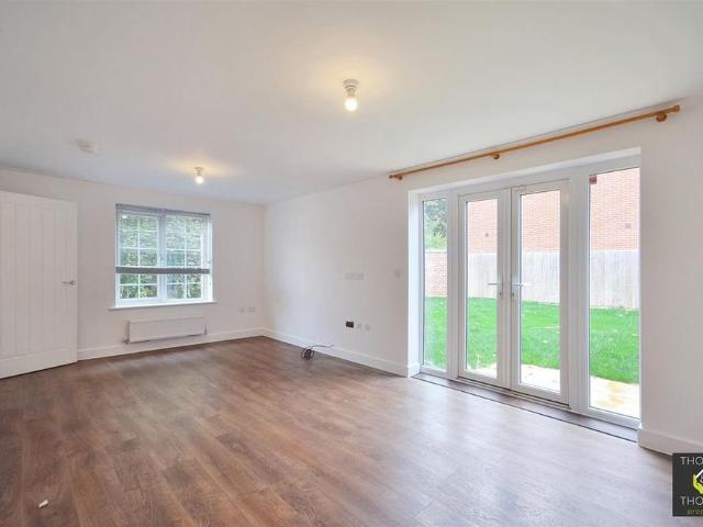 4 bedroom detached house to rent