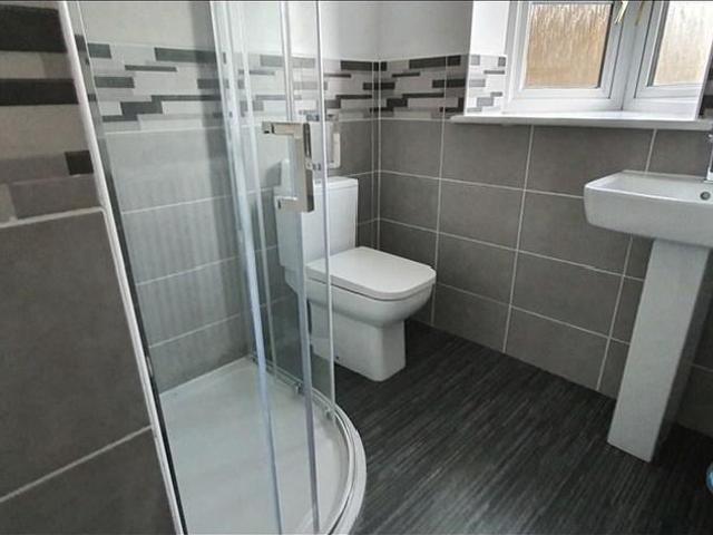 4 bedroom detached house to rent