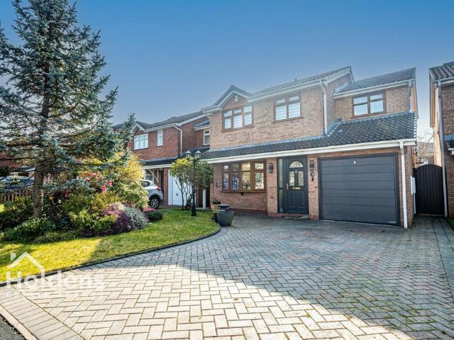 4 bedroom detached house to rent