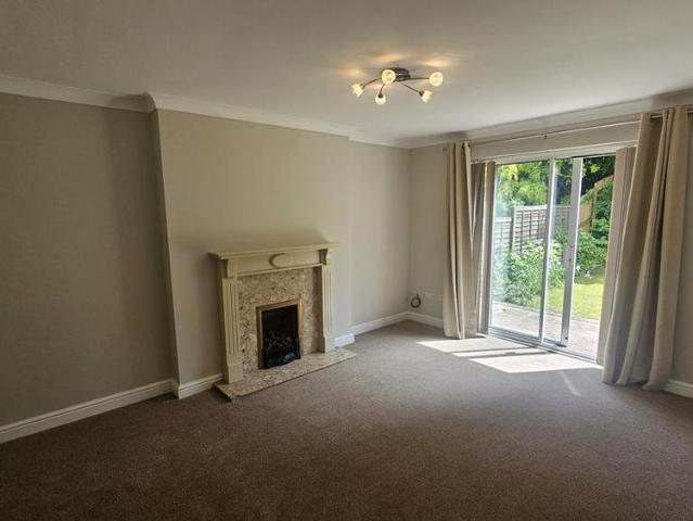 4 bedroom detached house to rent