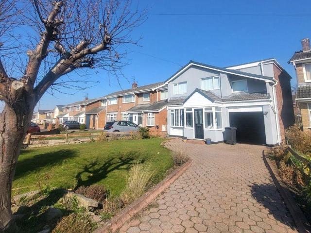 4 bedroom detached house to rent