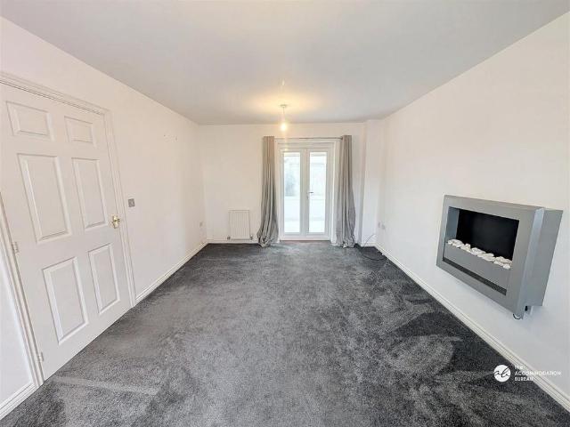 4 bedroom detached house to rent