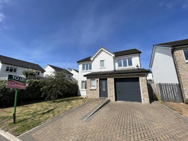 4 bedroom detached house to rent