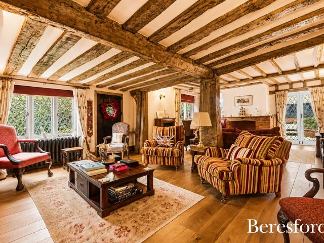 4 bedroom detached house to rent