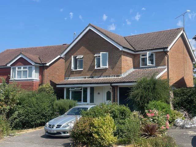 4 bedroom detached house to rent