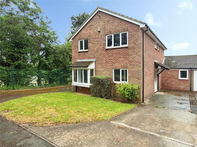 4 bedroom detached house to rent
