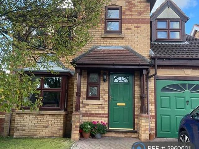 4 bedroom detached house to rent