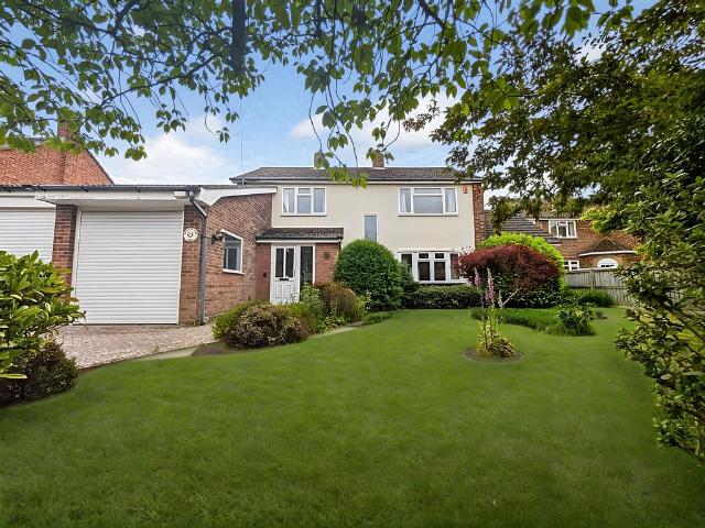 4 bedroom detached house to rent