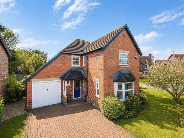 4 bedroom detached house to rent