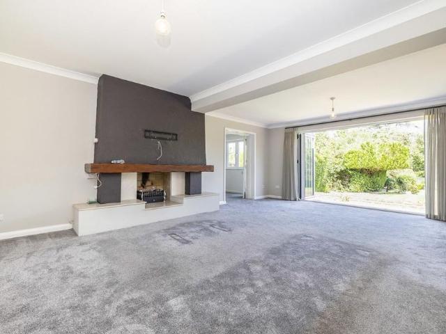 4 bedroom detached house to rent