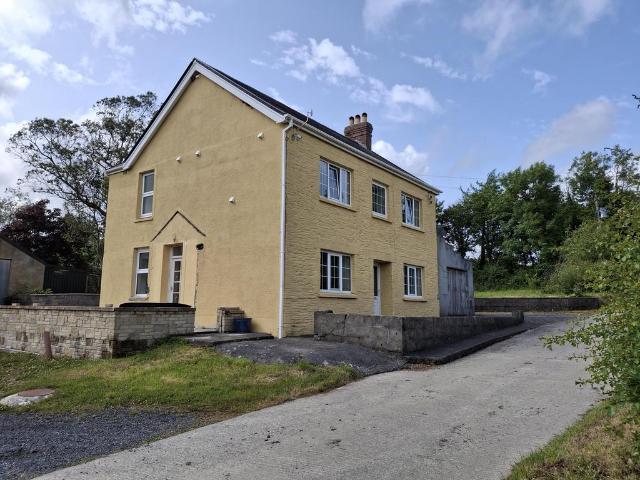 4 bedroom detached house to rent