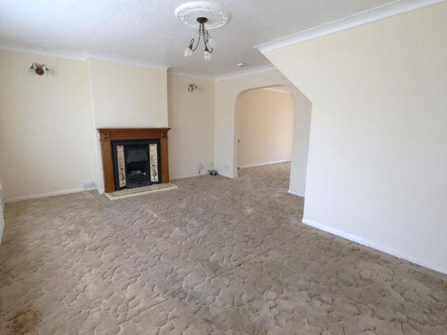 4 bedroom detached house to rent