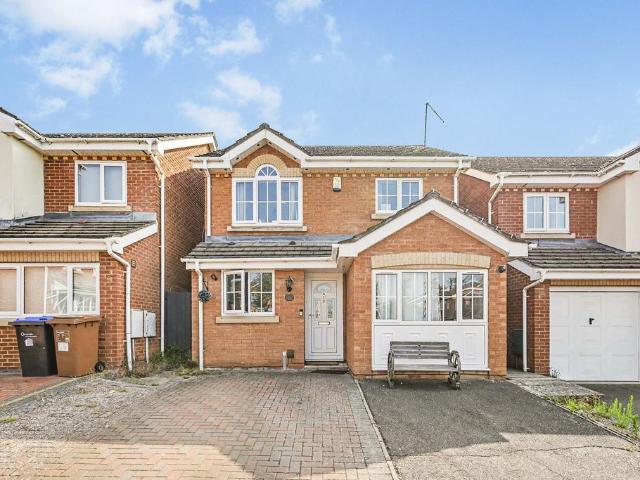 4 bedroom detached house to rent