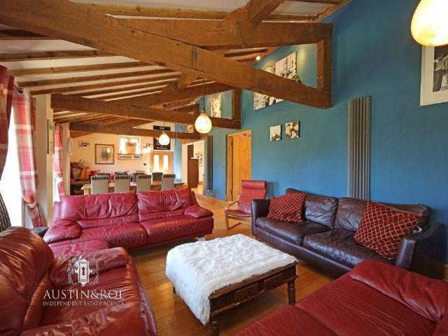 4 bedroom detached house to rent