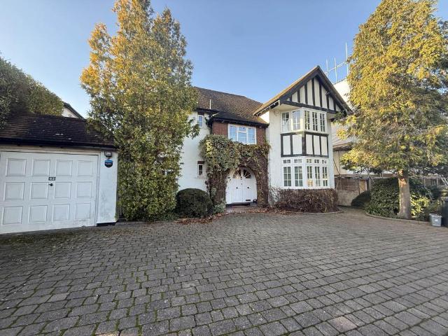 4 bedroom detached house to rent