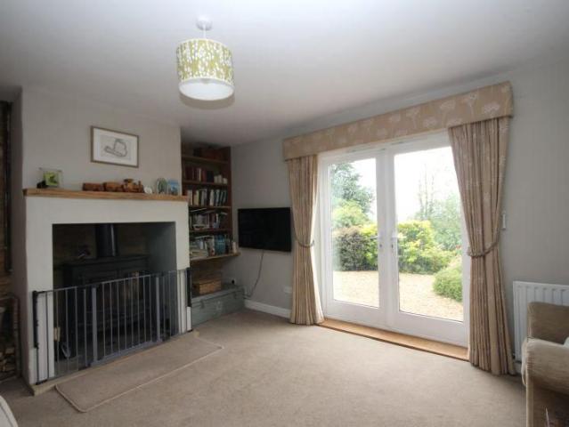 4 bedroom detached house to rent