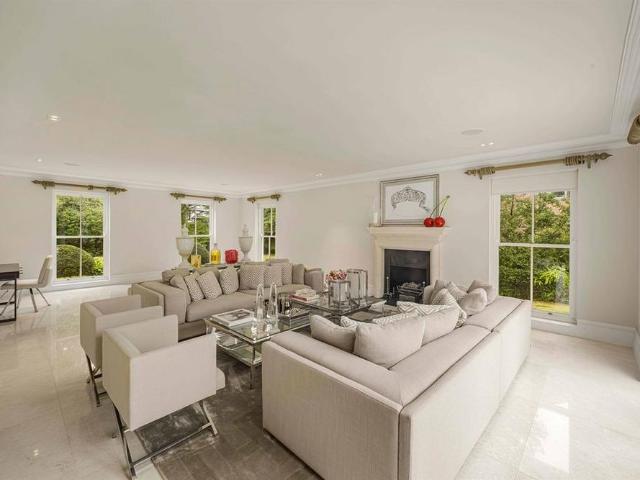 4 bedroom detached house to rent