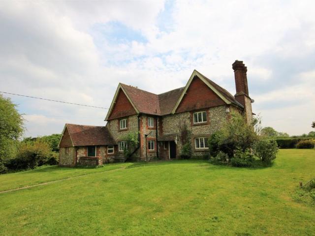 4 bedroom detached house to rent