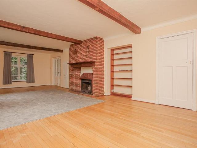 4 bedroom detached house to rent