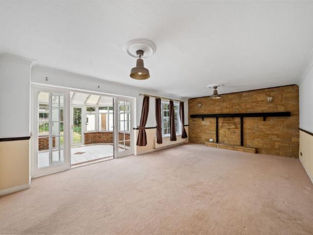 4 bedroom detached house to rent