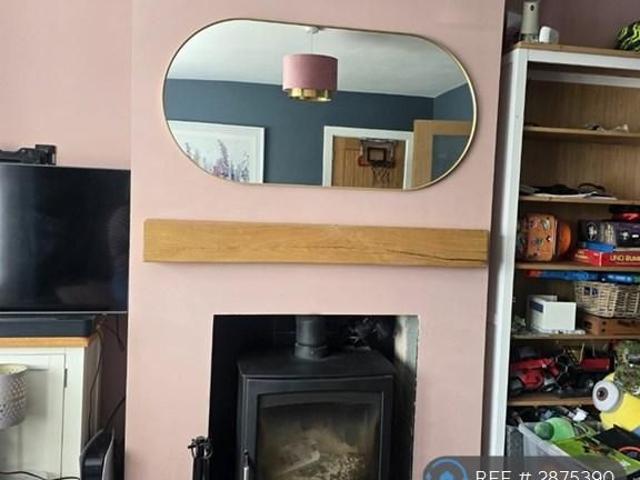 4 bedroom detached house to rent